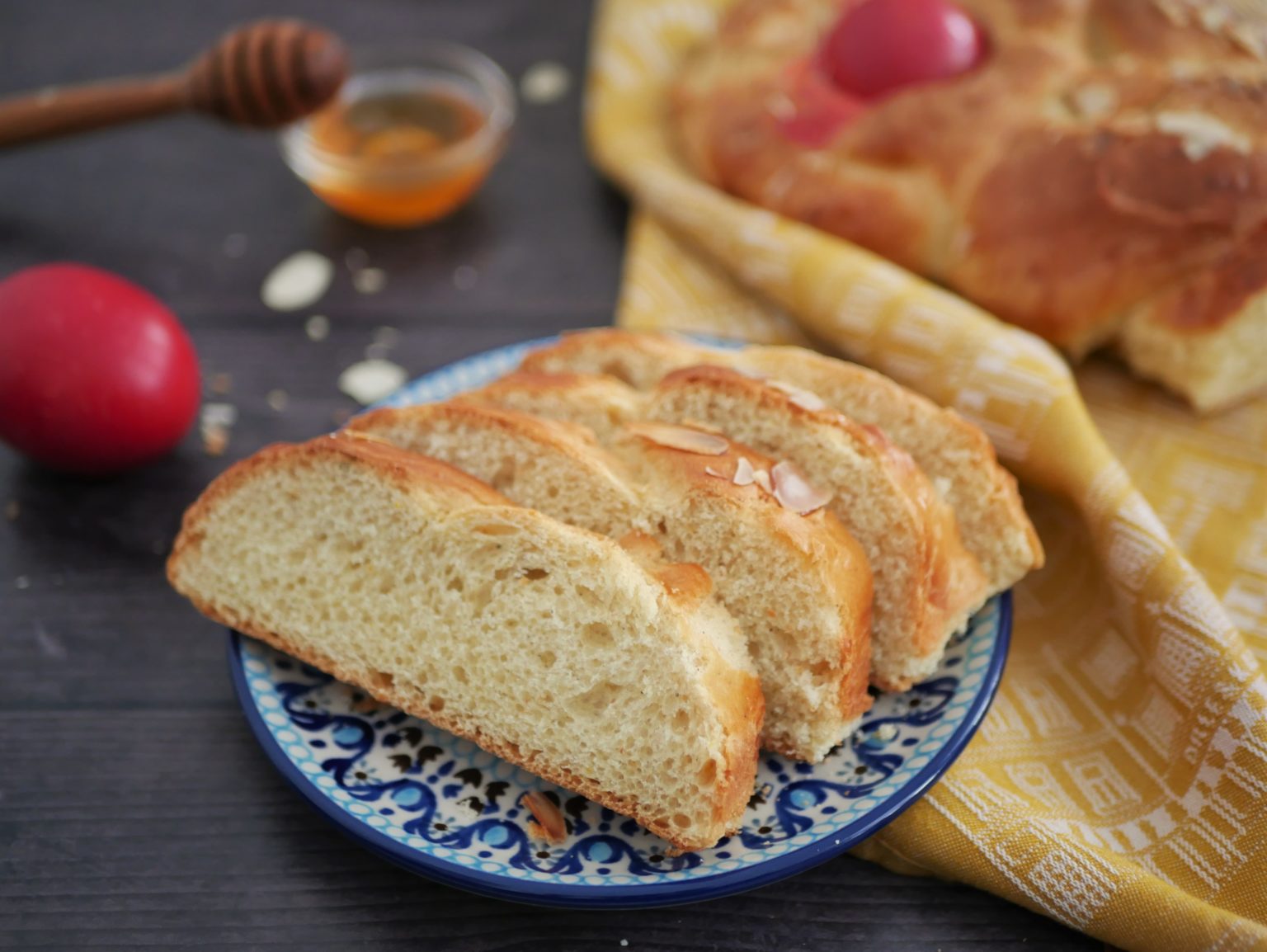 TSOUREKI: Brioche de Pâques - CUISINE A LA GRECQUE