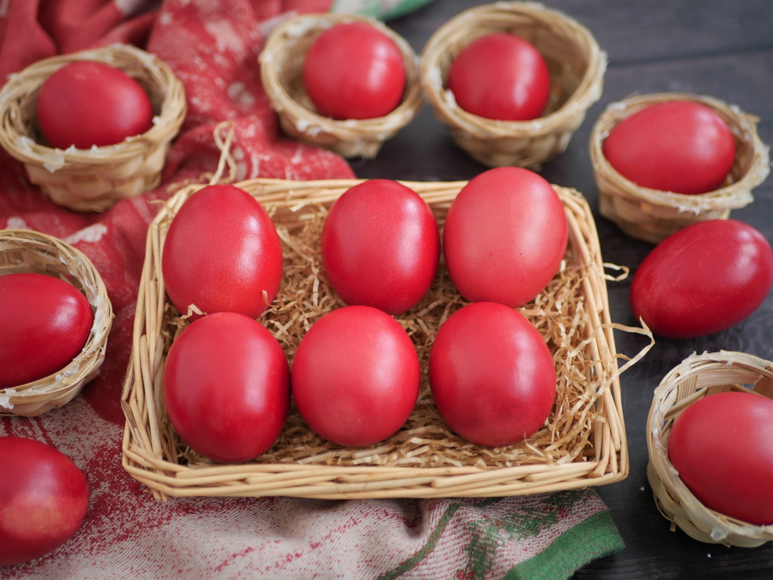 TUTO: Comment faire des œufs rouges? - CUISINE A LA GRECQUE