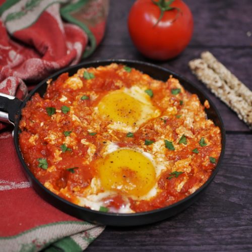 AUGA ME NTOMATA : Œufs à la tomate de ma grand-mère - CUISINE A LA GRECQUE