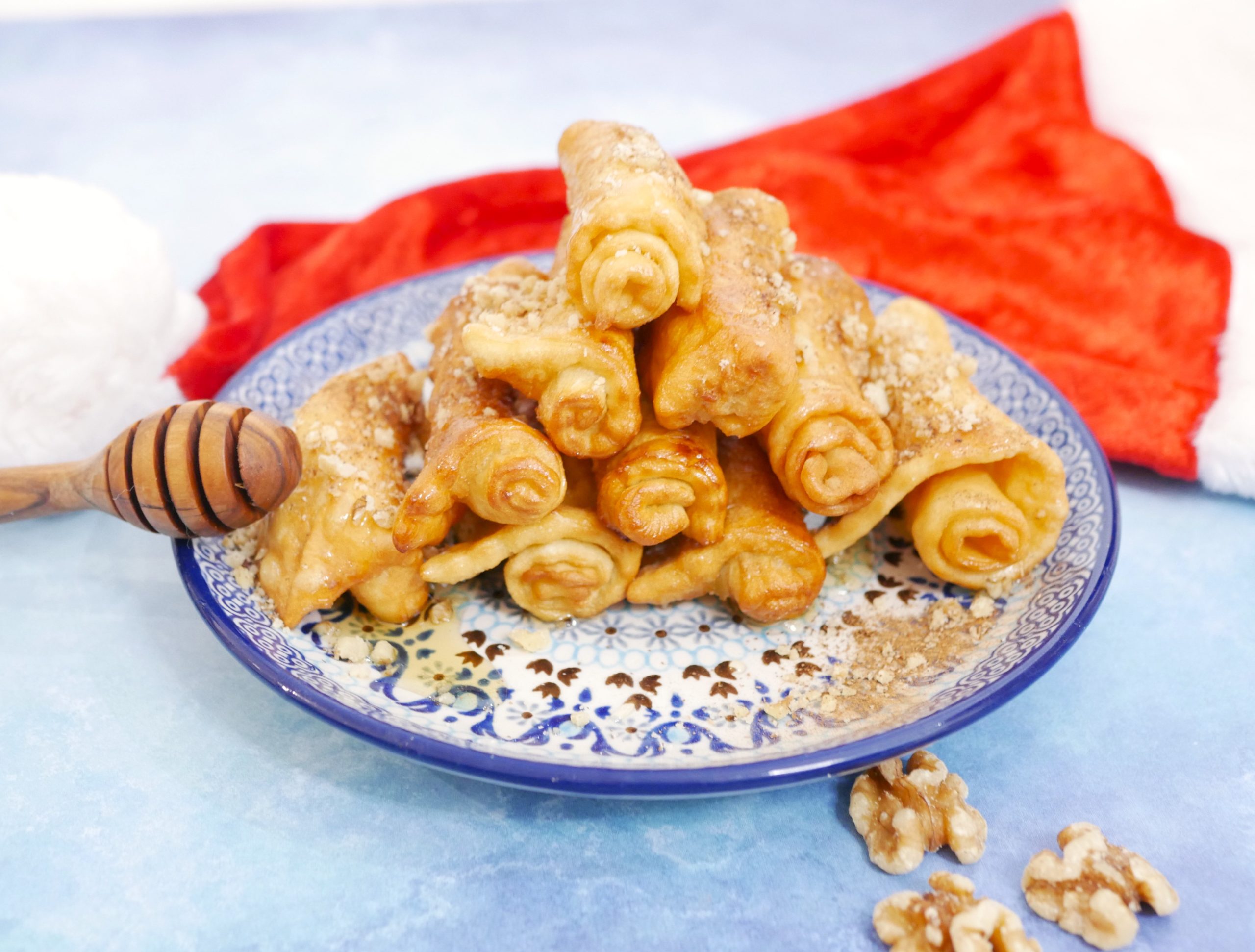 DIPLES: Pâtisserie de noël noix et cannelle - CUISINE A LA GRECQUE