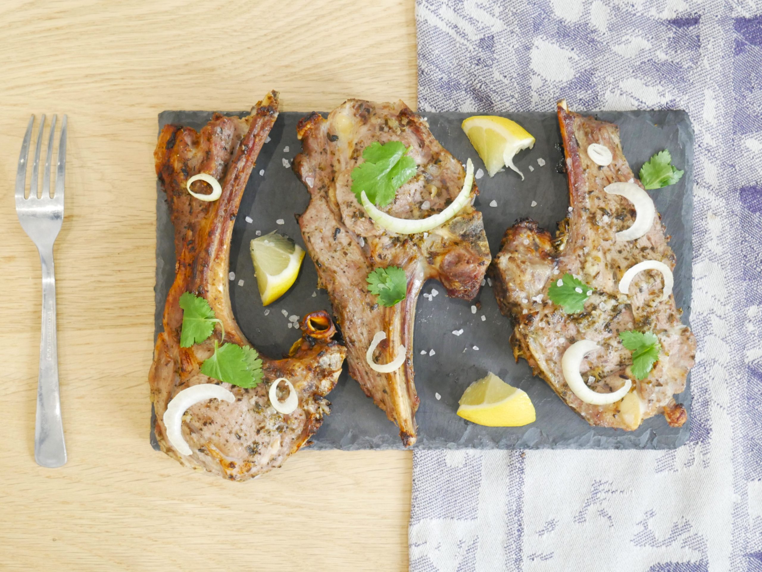 PAIDAKIA STO FOURNO: Côtes d’agneau au four grecques - CUISINE A LA GRECQUE