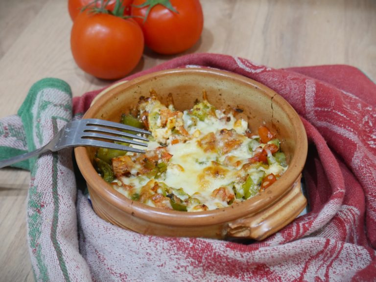 BOUYOURDI GREC – Feta au four tomates et poivrons - CUISINE A LA GRECQUE